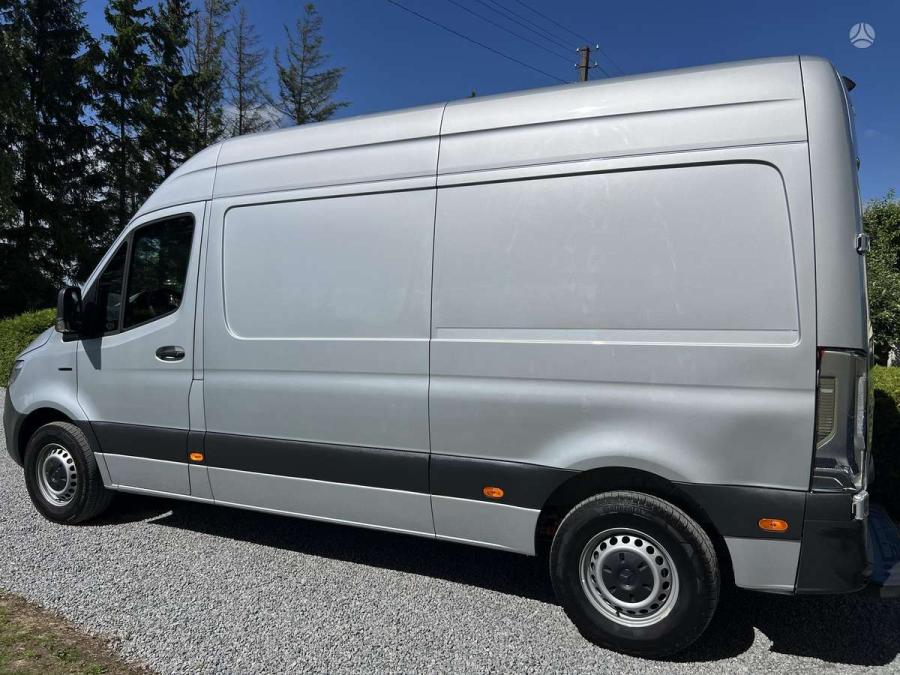 Grey Mercedes-Benz Sprinter 2022 in Kaunas, with an engine capacity of 0.00 L and mileage of 27 thousand km for 16500 €, photo 11 on AUTOMOTO.COM.LV