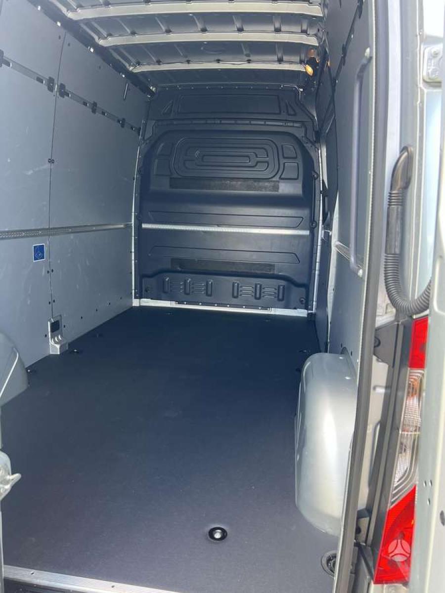 Grey Mercedes-Benz Sprinter 2022 in Kaunas, with an engine capacity of 0.00 L and mileage of 27 thousand km for 16500 €, photo 20 on AUTOMOTO.COM.LV