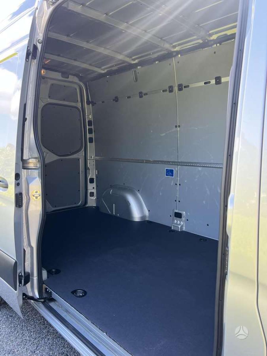 Grey Mercedes-Benz Sprinter 2022 in Kaunas, with an engine capacity of 0.00 L and mileage of 27 thousand km for 16500 €, photo 21 on AUTOMOTO.COM.LV