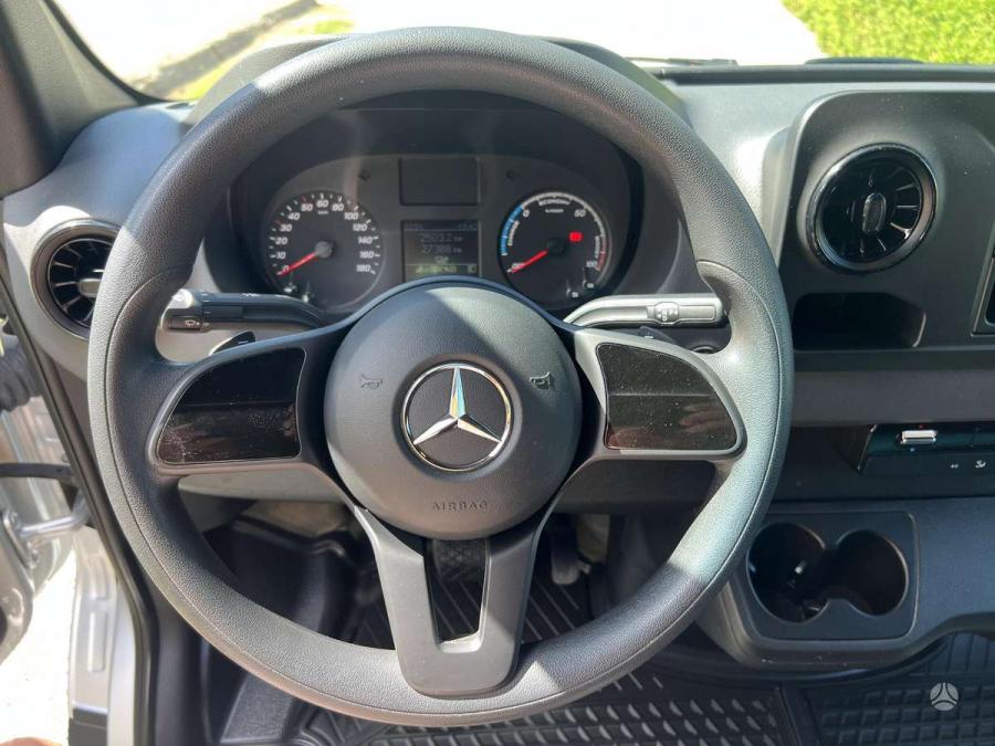 Grey Mercedes-Benz Sprinter 2022 in Kaunas, with an engine capacity of 0.00 L and mileage of 27 thousand km for 16500 €, photo 33 on AUTOMOTO.COM.LV
