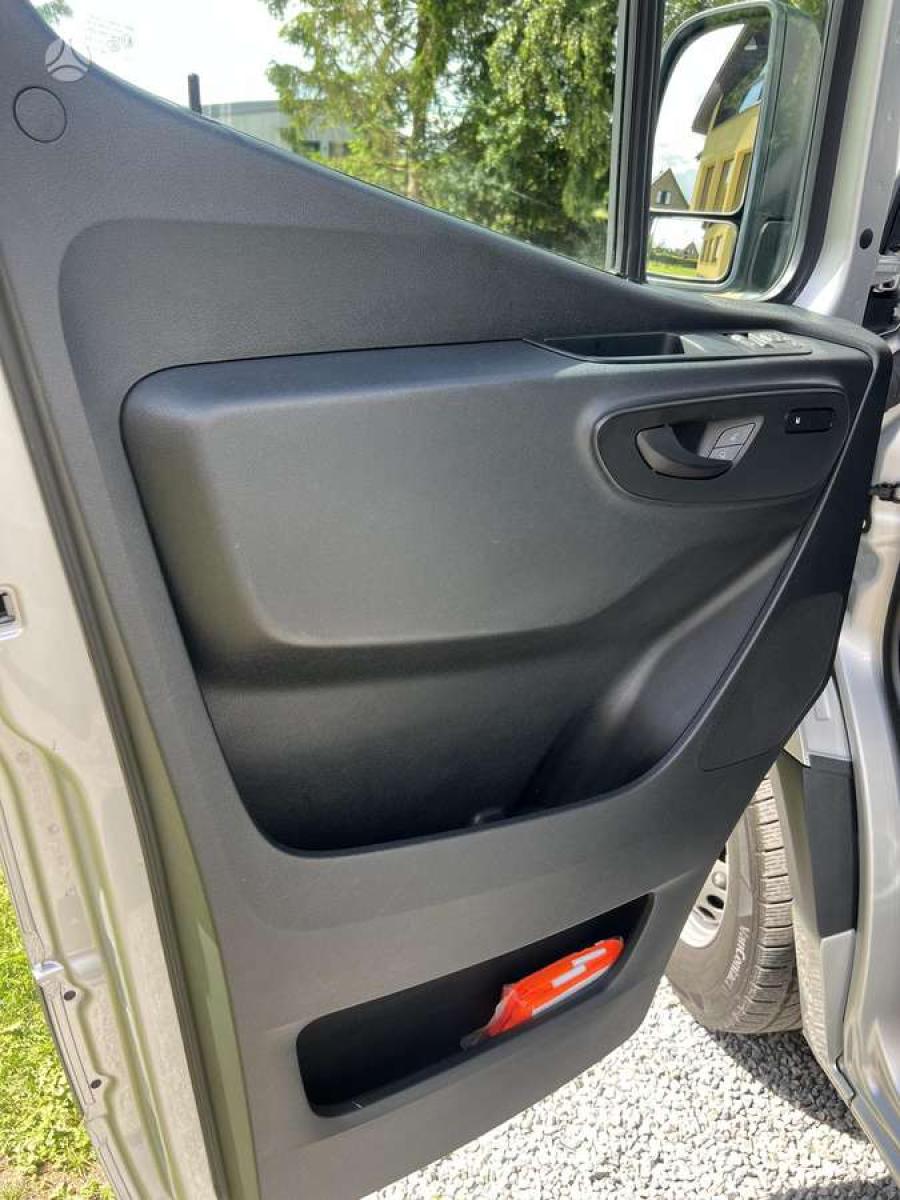 Grey Mercedes-Benz Sprinter 2022 in Kaunas, with an engine capacity of 0.00 L and mileage of 27 thousand km for 16500 €, photo 50 on AUTOMOTO.COM.LV