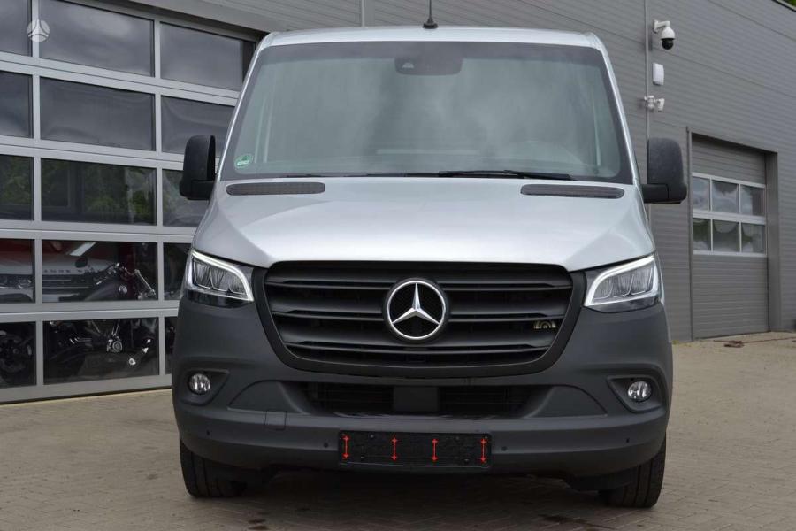 Grey Mercedes-Benz Sprinter 2022 in Vilnius, with an engine capacity of 1.95 L and mileage of 86 thousand km for 32000 €, photo 3 on AUTOMOTO.COM.LV