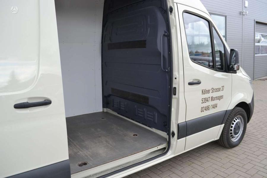 Pelēks Mercedes-Benz Sprinter 2022 Viļņa, ar dzinēja tilpumu 1.95 L un nobraukumu 75 tūkst. km par 23500 €, foto 26 vietnē AUTOMOTO.COM.LV