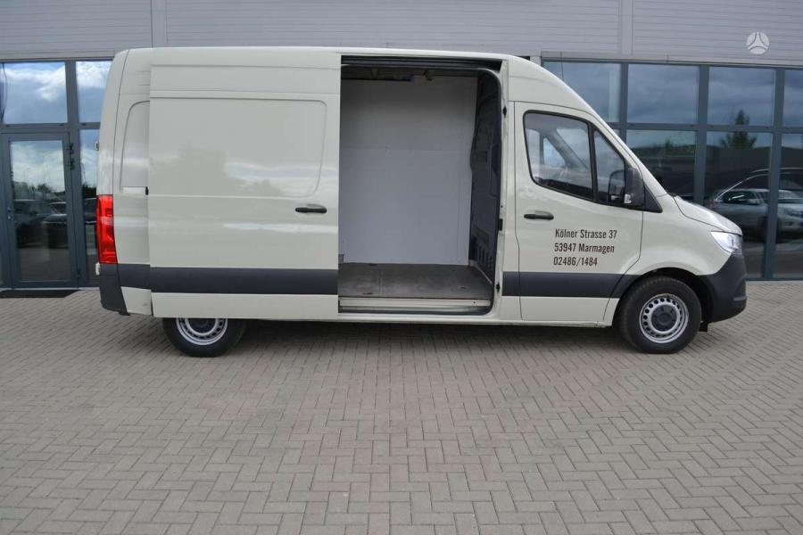 Pelēks Mercedes-Benz Sprinter 2022 Viļņa, ar dzinēja tilpumu 1.95 L un nobraukumu 75 tūkst. km par 23500 €, foto 28 vietnē AUTOMOTO.COM.LV