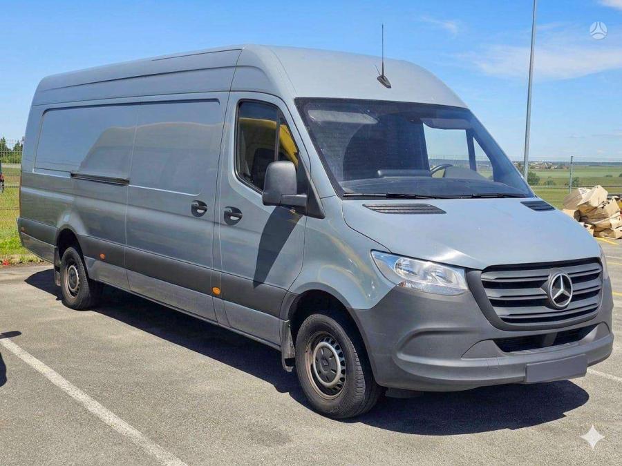Grey Mercedes-Benz Sprinter 2023 in Klaipeda, with an engine capacity of 1.95 L and mileage of 493 thousand km for 10900 €, photo 1 on AUTOMOTO.COM.LV
