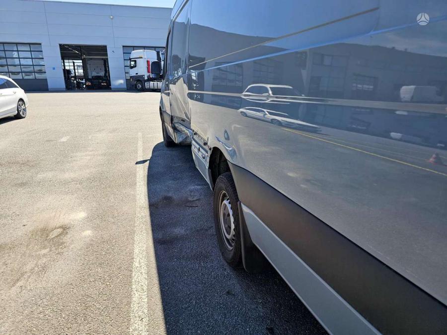 Grey Mercedes-Benz Sprinter 2023 in Klaipeda, with an engine capacity of 1.95 L and mileage of 493 thousand km for 10900 €, photo 12 on AUTOMOTO.COM.LV