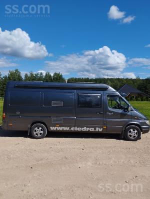Pelēks Mercedes-Benz Sprinter 2000 Rīga, ar dzinēja tilpumu 2.20 L un nobraukumu 490 tūkst. km par 3900 €, foto  vietnē AUTOMOTO.COM.LV