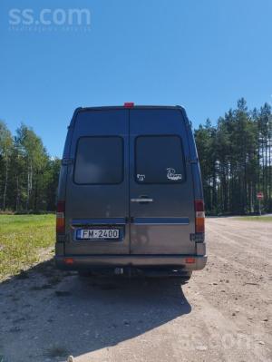 Pelēks Mercedes-Benz Sprinter 2000 Rīga, ar dzinēja tilpumu 2.20 L un nobraukumu 490 tūkst. km par 3900 €, foto 5 vietnē AUTOMOTO.COM.LV