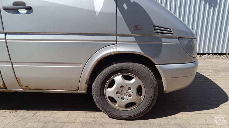 Grey Mercedes-Benz Sprinter 2003 in Vilnius, with an engine capacity of 2.70 L and mileage of 550 thousand km for 5000 €, photo 9 on AUTOMOTO.COM.LV