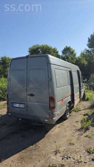 Grey Mercedes-Benz Sprinter 2004 in Liepaja, with an engine capacity of 2.20 L and mileage of 546 thousand km for 3700 €, photo 5 on AUTOMOTO.COM.LV