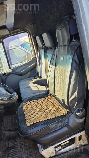 Grey Mercedes-Benz Sprinter 2004 in Liepaja, with an engine capacity of 2.20 L and mileage of 546 thousand km for 3700 €, photo 6 on AUTOMOTO.COM.LV