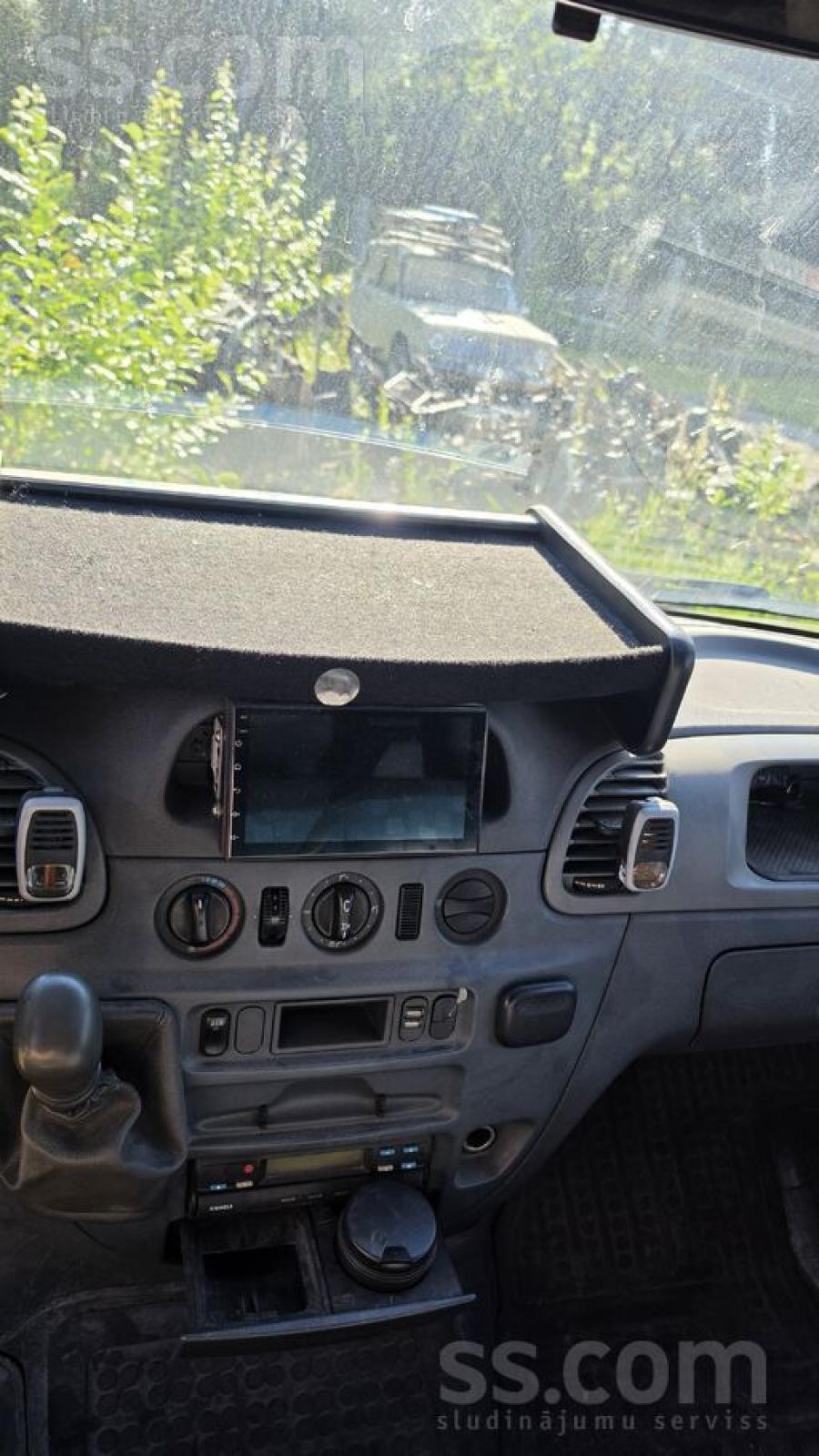 Grey Mercedes-Benz Sprinter 2004 in Liepaja, with an engine capacity of 2.20 L and mileage of 546 thousand km for 3700 €, photo 8 on AUTOMOTO.COM.LV