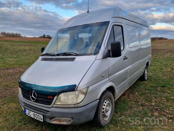 Grey Mercedes-Benz Sprinter 2004 in Ludza, with an engine capacity of 2.20 L and mileage of 380 thousand km for 2400 €, photo 1 on AUTOMOTO.COM.LV