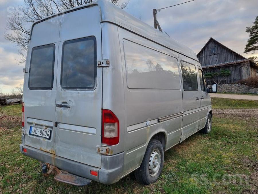 Grey Mercedes-Benz Sprinter 2004 in Ludza, with an engine capacity of 2.20 L and mileage of 380 thousand km for 2400 €, photo 4 on AUTOMOTO.COM.LV