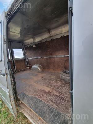 Grey Mercedes-Benz Sprinter 2004 in Ludza, with an engine capacity of 2.20 L and mileage of 380 thousand km for 2400 €, photo 8 on AUTOMOTO.COM.LV