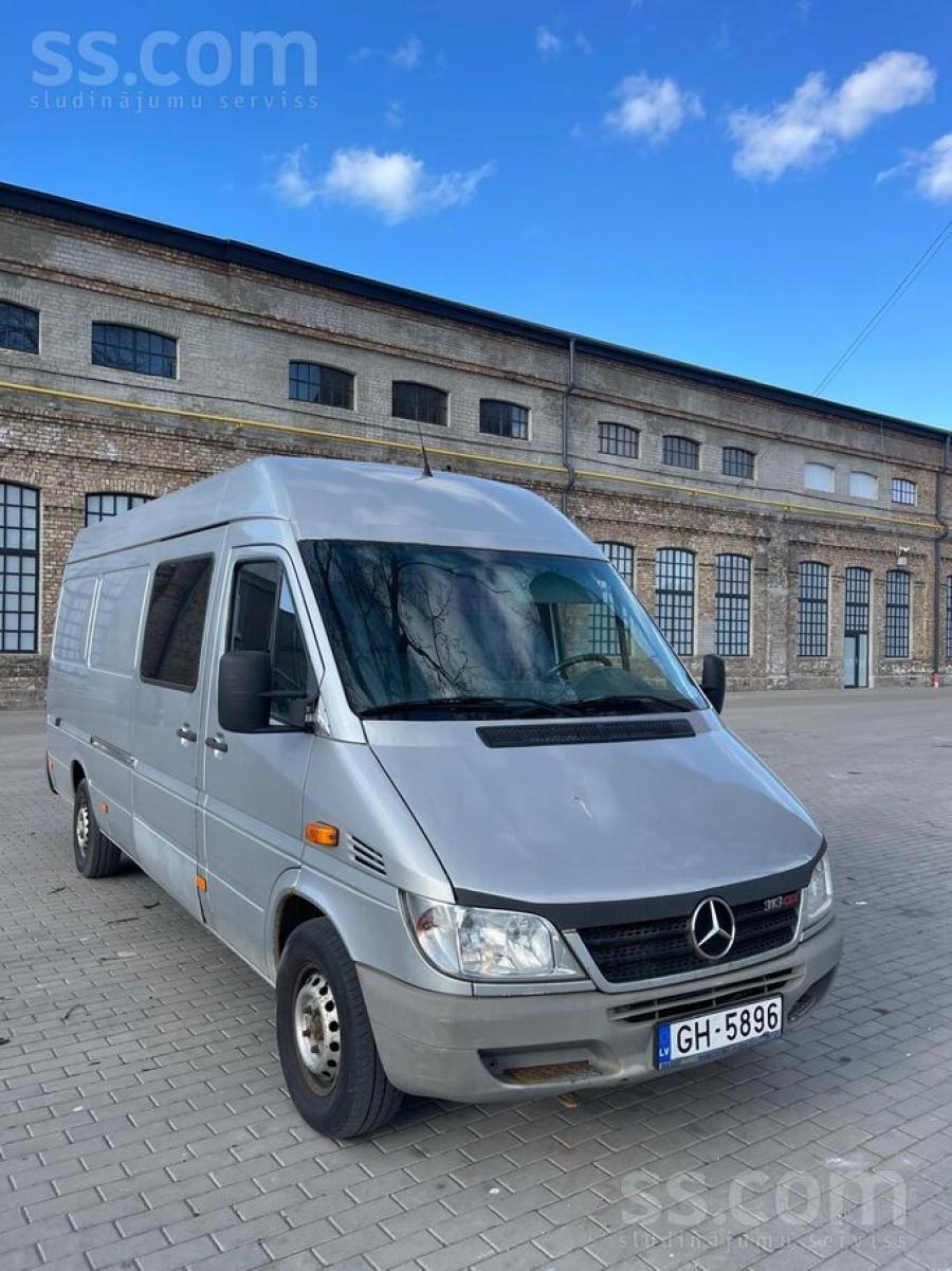 Grey Mercedes-Benz Sprinter 2005 in Riga, with an engine capacity of 2.20 L and mileage of 665 thousand km for 3900 €, photo 3 on AUTOMOTO.COM.LV