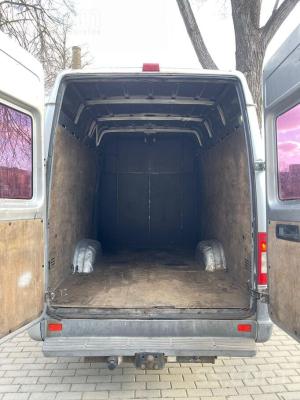 Grey Mercedes-Benz Sprinter 2005 in Riga, with an engine capacity of 2.20 L and mileage of 665 thousand km for 3900 €, photo 10 on AUTOMOTO.COM.LV