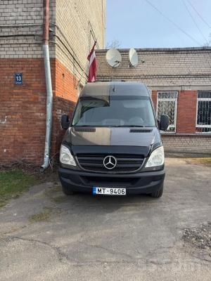 Pelēks Mercedes-Benz Sprinter 2011 Rīga, ar dzinēja tilpumu 2.20 L un nobraukumu 353 tūkst. km par 11500 €, foto 4 vietnē AUTOMOTO.COM.LV