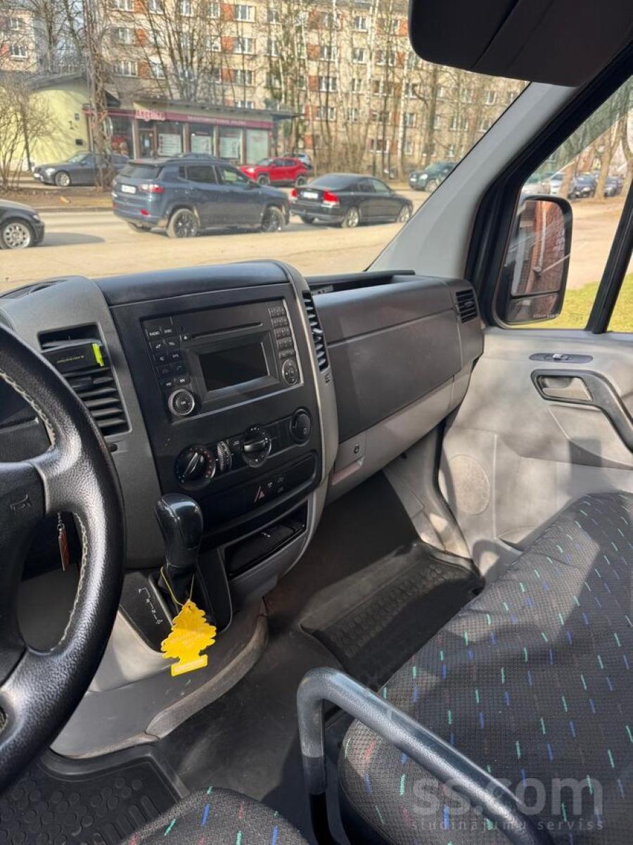 Pelēks Mercedes-Benz Sprinter 2011 Rīga, ar dzinēja tilpumu 2.20 L un nobraukumu 353 tūkst. km par 11500 €, foto 5 vietnē AUTOMOTO.COM.LV