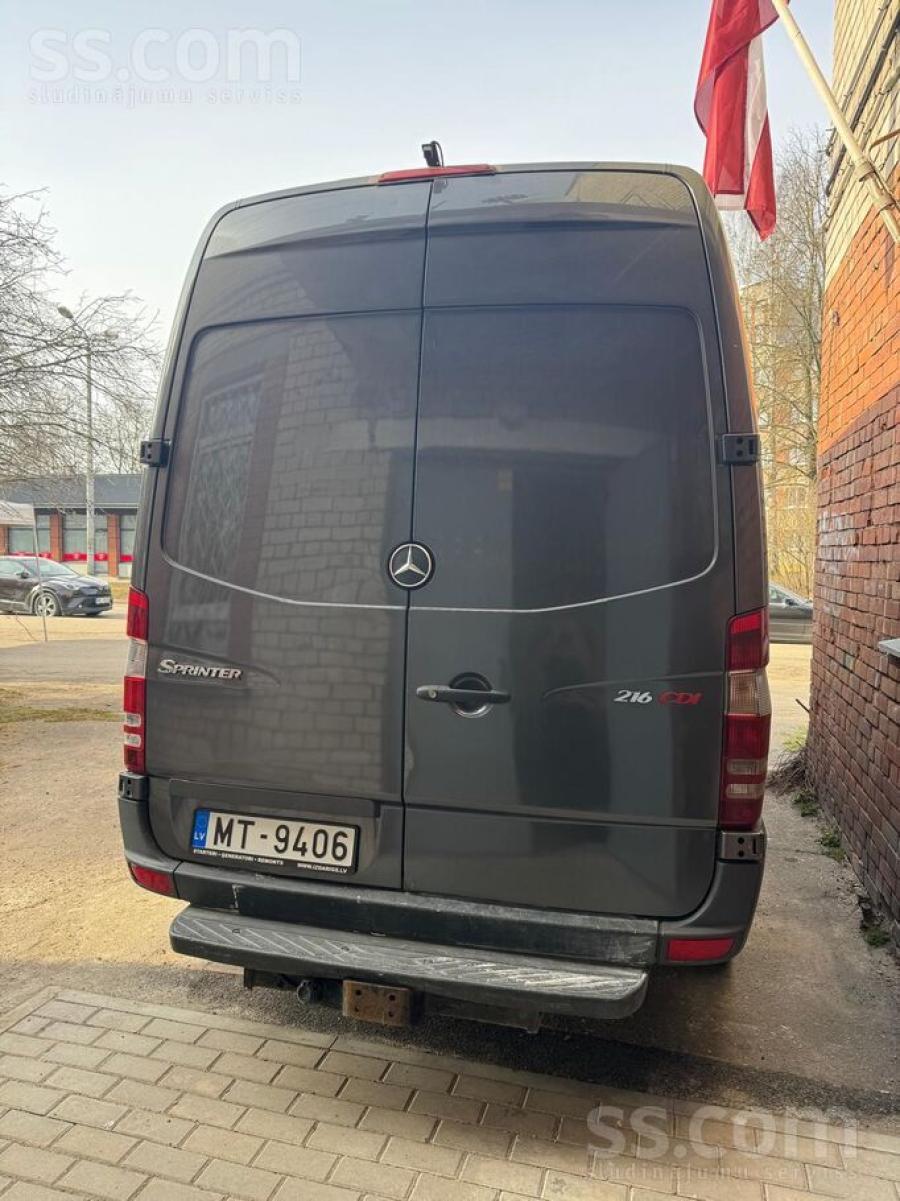 Pelēks Mercedes-Benz Sprinter 2011 Rīga, ar dzinēja tilpumu 2.20 L un nobraukumu 353 tūkst. km par 11500 €, foto 6 vietnē AUTOMOTO.COM.LV