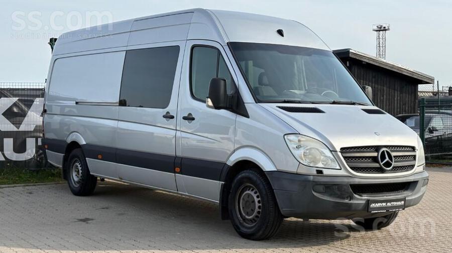 Grey Mercedes-Benz Sprinter 2011 in Liepaja, with an engine capacity of 2.20 L and mileage of 296 thousand km for 13850 €, photo 3 on AUTOMOTO.COM.LV