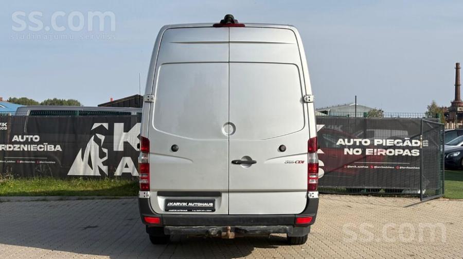 Grey Mercedes-Benz Sprinter 2011 in Liepaja, with an engine capacity of 2.20 L and mileage of 296 thousand km for 13850 €, photo 6 on AUTOMOTO.COM.LV
