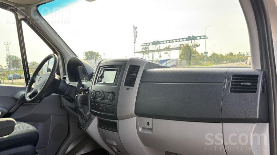 Grey Mercedes-Benz Sprinter 2011 in Liepaja, with an engine capacity of 2.20 L and mileage of 296 thousand km for 13850 €, photo 23 on AUTOMOTO.COM.LV