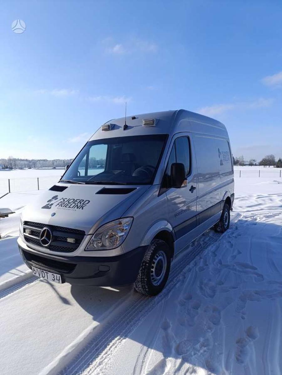 Pelēks Mercedes-Benz Sprinter 2009 Kauņa, ar dzinēja tilpumu 2.20 L un nobraukumu 170 tūkst. km par 6800 €, foto 1 vietnē AUTOMOTO.COM.LV