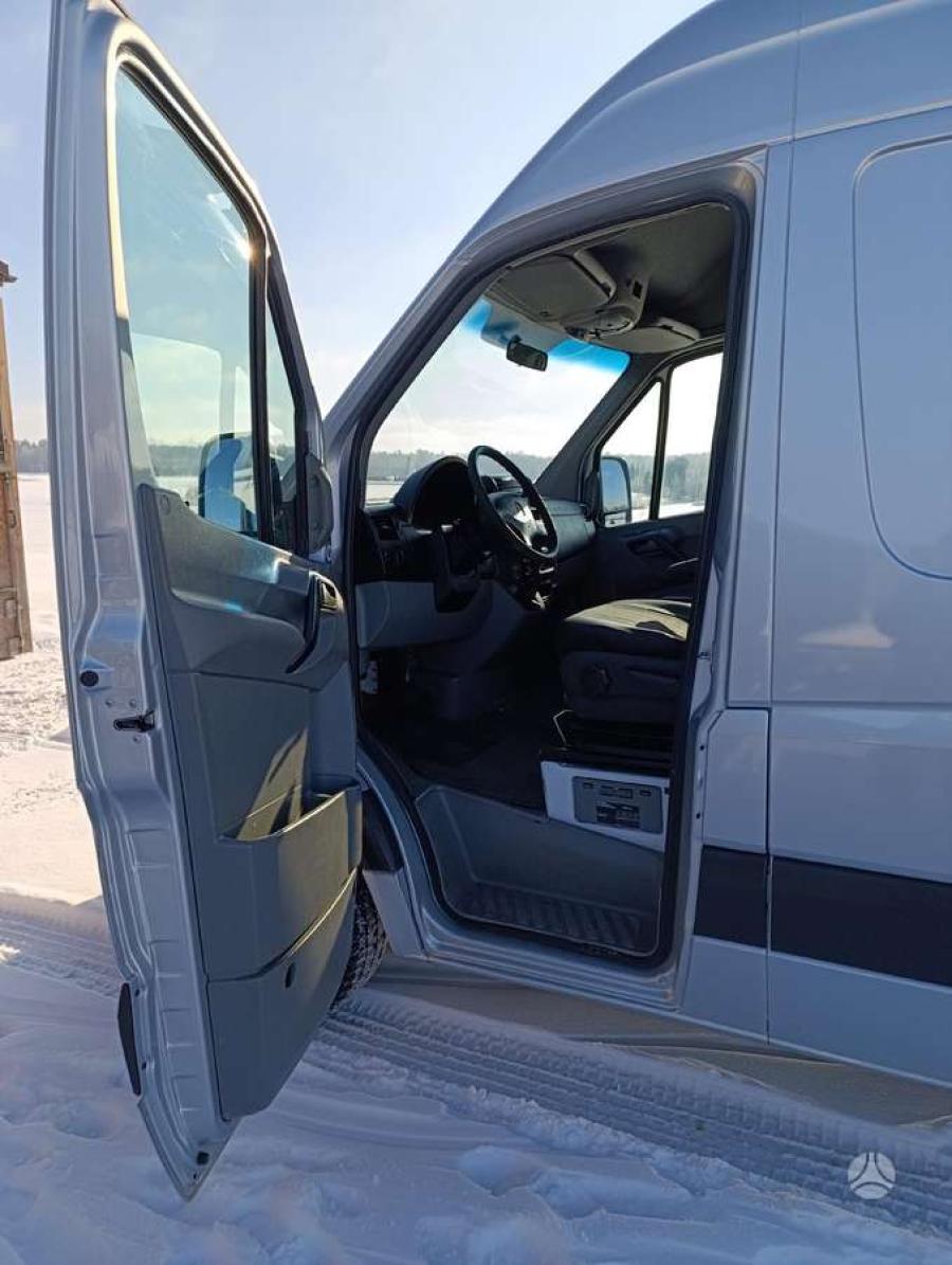 Pelēks Mercedes-Benz Sprinter 2009 Kauņa, ar dzinēja tilpumu 2.20 L un nobraukumu 170 tūkst. km par 6800 €, foto 7 vietnē AUTOMOTO.COM.LV