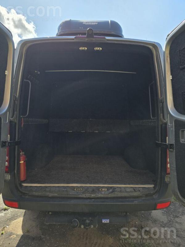 Pelēks Mercedes-Benz Sprinter 2017 Daugavpils, ar dzinēja tilpumu 2.20 L un nobraukumu 286 tūkst. km par 12500 €, foto 8 vietnē AUTOMOTO.COM.LV