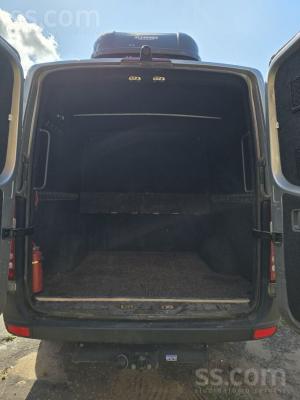 Pelēks Mercedes-Benz Sprinter 2017 Daugavpils, ar dzinēja tilpumu 2.20 L un nobraukumu 286 tūkst. km par 12500 €, foto 9 vietnē AUTOMOTO.COM.LV