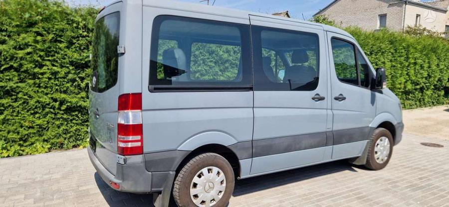 Grey Mercedes-Benz Sprinter 2018 in Prienai, with an engine capacity of 2.14 L and mileage of 92 thousand km for 13650 €, photo 5 on AUTOMOTO.COM.LV