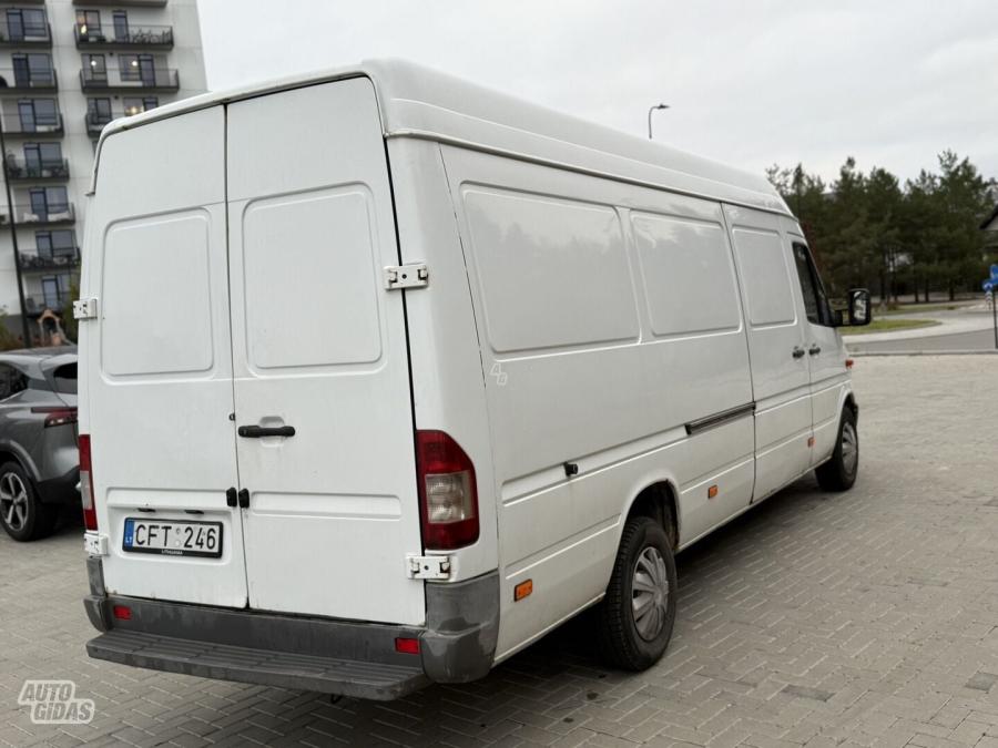 Mercedes-Benz Sprinter 2002 in Vilnius, with an engine capacity of 2.70 L and mileage of 402 thousand km for 3450 €, photo 6 on AUTOMOTO.COM.LV