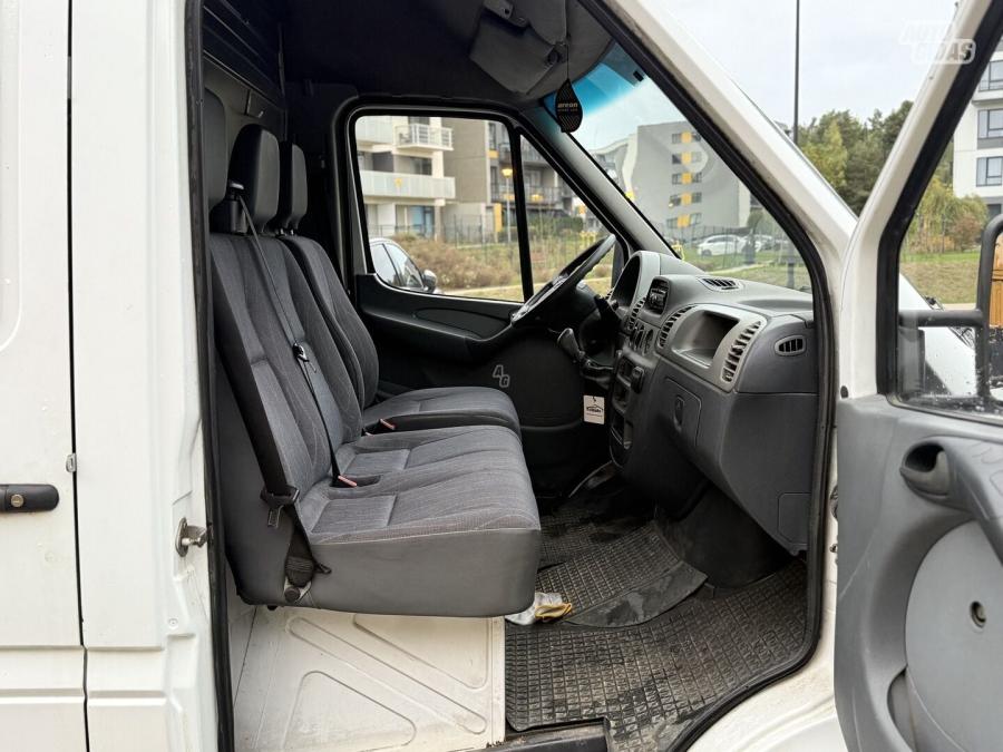 Mercedes-Benz Sprinter 2002 in Vilnius, with an engine capacity of 2.70 L and mileage of 402 thousand km for 3450 €, photo 8 on AUTOMOTO.COM.LV