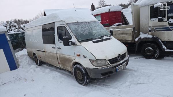Mercedes-Benz Sprinter 2005 Viļņa, ar dzinēja tilpumu 2.20 L un nobraukumu 4444 tūkst. km par 2111 €, foto 2 vietnē AUTOMOTO.COM.LV
