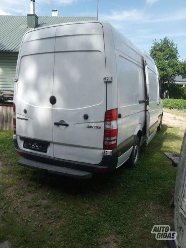 Mercedes-Benz Sprinter 2008 Šakiai, ar dzinēja tilpumu 2.20 L un nobraukumu 327 tūkst. km par 4600 €, foto 4 vietnē AUTOMOTO.COM.LV