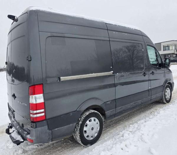 Mercedes-Benz Sprinter 2014 in Siauliai, with an engine capacity of 3.00 L and mileage of 300 thousand km for 9650 €, photo 3 on AUTOMOTO.COM.LV