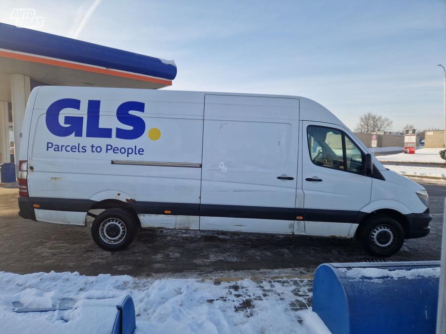 Mercedes-Benz Sprinter 2014 in Marijampole, with an engine capacity of 2.20 L and mileage of 335 thousand km for 5700 €, photo 4 on AUTOMOTO.COM.LV