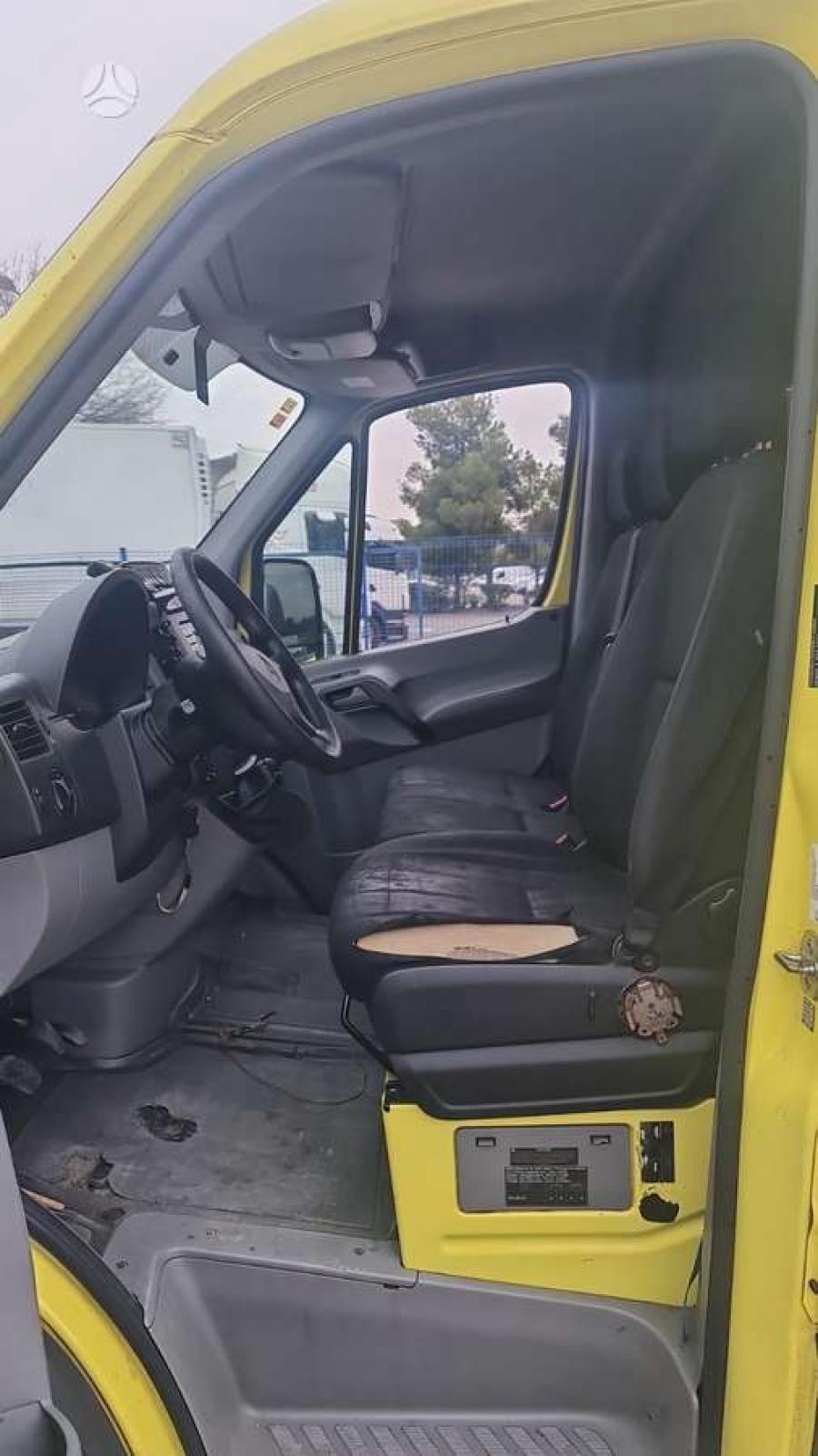 Mercedes-Benz Sprinter 2016 in Plunge, with an engine capacity of 2.20 L and mileage of 400 thousand km for 10500 €, photo 11 on AUTOMOTO.COM.LV