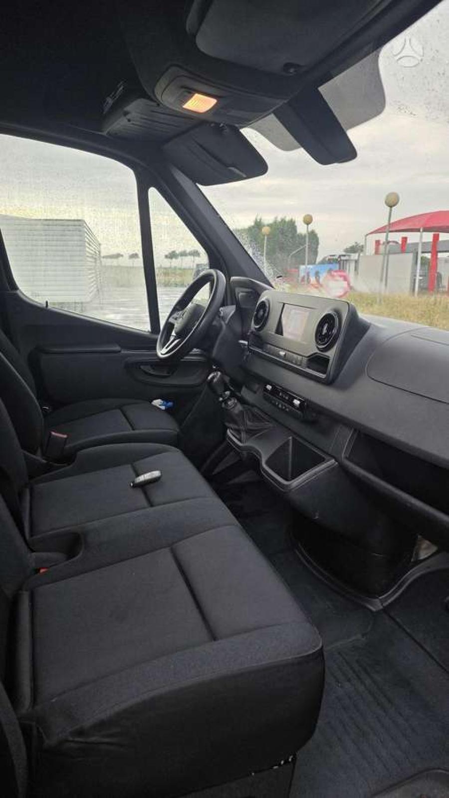 Mercedes-Benz Sprinter 2019 in Birstonas, with an engine capacity of 2.20 L and mileage of 136 thousand km for 16500 €, photo 13 on AUTOMOTO.COM.LV