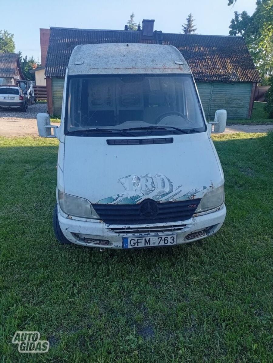 Mercedes-Benz Sprinter 2002 in Kaunas, with an engine capacity of 2.20 L and mileage of 45 thousand km for 1999 €, photo 5 on AUTOMOTO.COM.LV