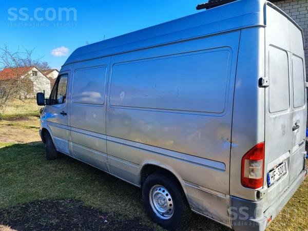 Mercedes-Benz Sprinter 2004 in Riga, with an engine capacity of 2.20 L and mileage of 302 thousand km for 1750 €, photo 4 on AUTOMOTO.COM.LV