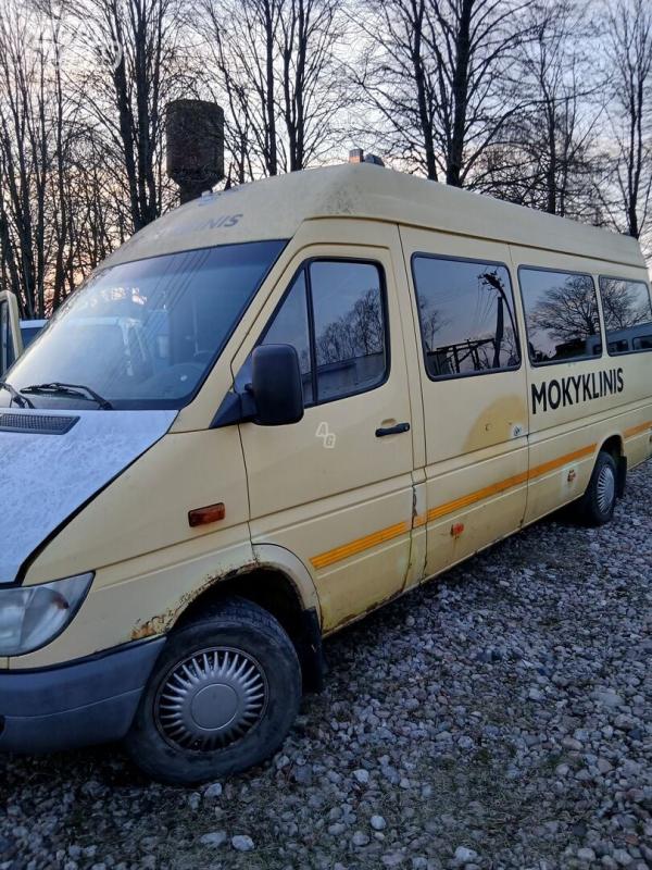 Mercedes-Benz Sprinter 2005 Alīta, ar dzinēja tilpumu 2.20 L un nobraukumu 389 tūkst. km par 2000 €, foto 3 vietnē AUTOMOTO.COM.LV
