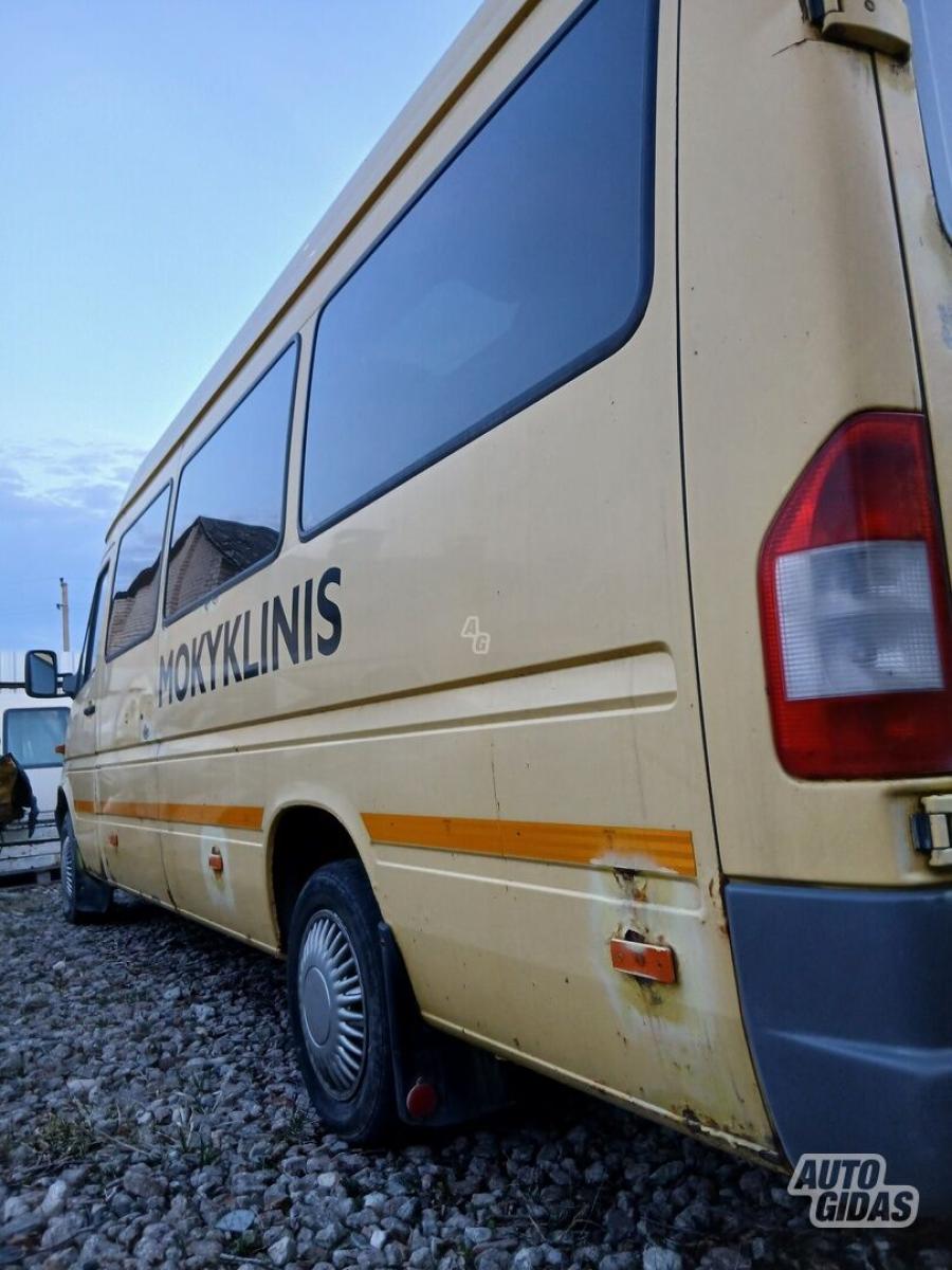 Mercedes-Benz Sprinter 2005 in Alytus, with an engine capacity of 2.20 L and mileage of 389 thousand km for 2000 €, photo 5 on AUTOMOTO.COM.LV