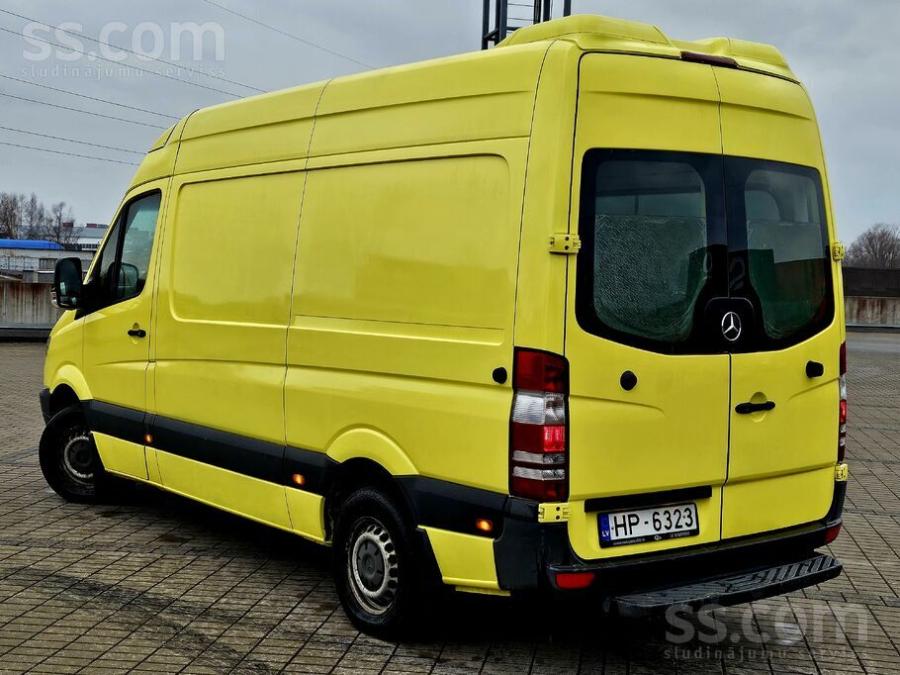 Mercedes-Benz Sprinter 2011 in Riga, with an engine capacity of 2.20 L and mileage of 379 thousand km for 5490 €, photo 4 on AUTOMOTO.COM.LV