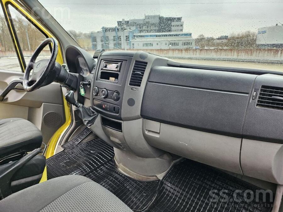 Mercedes-Benz Sprinter 2011 in Riga, with an engine capacity of 2.20 L and mileage of 379 thousand km for 5490 €, photo 9 on AUTOMOTO.COM.LV