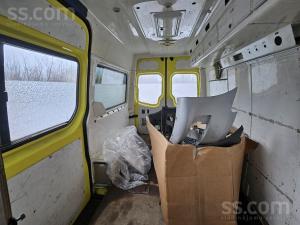 Mercedes-Benz Sprinter 2011 in Riga, with an engine capacity of 2.20 L and mileage of 379 thousand km for 5490 €, photo 15 on AUTOMOTO.COM.LV