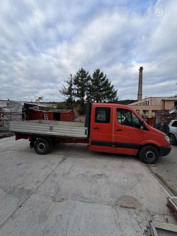 Orange Mercedes-Benz Sprinter 2011 in Vilnius, with an engine capacity of 2.20 L and mileage of 384 thousand km for 5200 €, photo 6 on AUTOMOTO.COM.LV