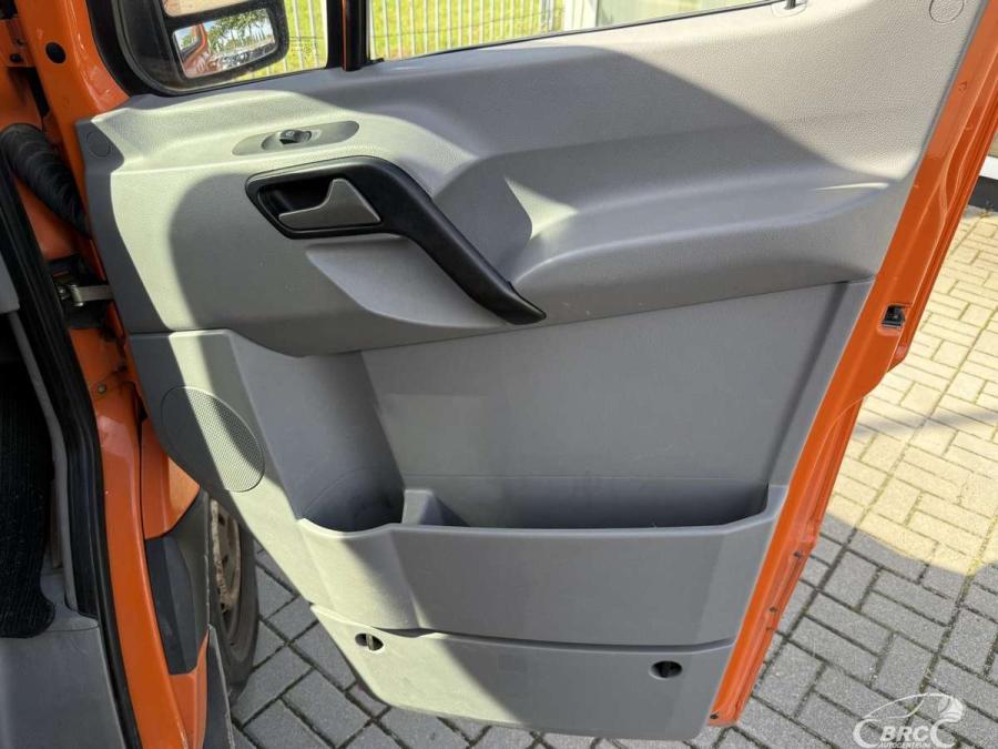 Orange Mercedes-Benz Sprinter 2016 in Klaipeda, with an engine capacity of 2.14 L and mileage of 184 thousand km for 8000 €, photo 5 on AUTOMOTO.COM.LV