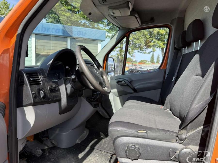 Orange Mercedes-Benz Sprinter 2016 in Klaipeda, with an engine capacity of 2.14 L and mileage of 184 thousand km for 8000 €, photo 20 on AUTOMOTO.COM.LV